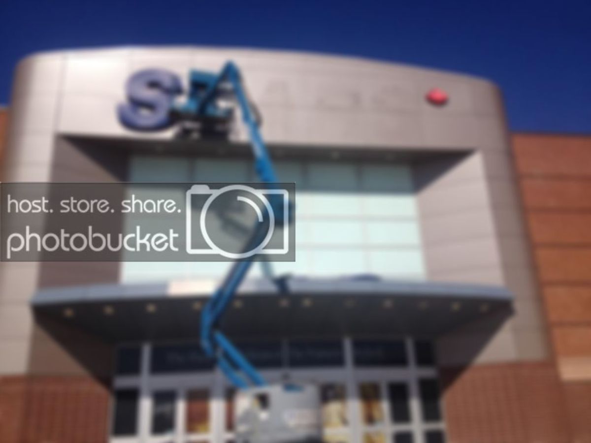 Why Pictures of Messy Sears and Walmart Stores Matter - TheStreet