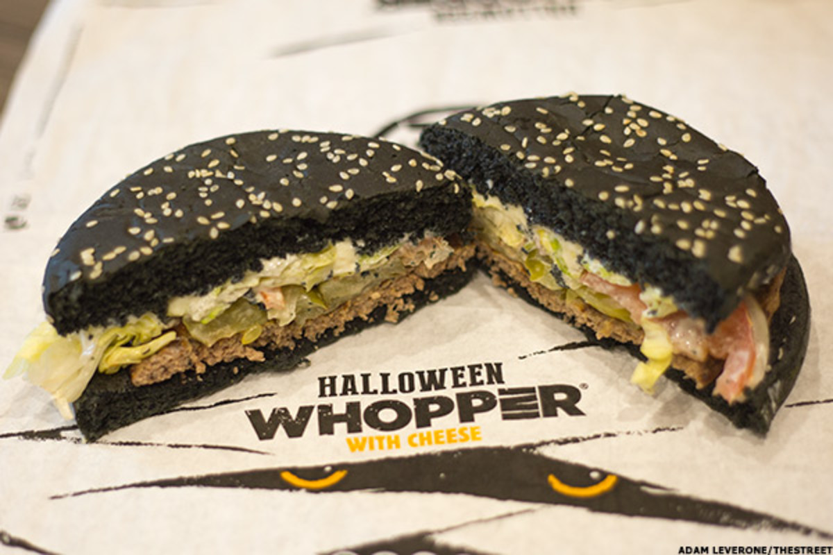 Here's What Burger King's New Black Whopper for Halloween Tastes Like ...