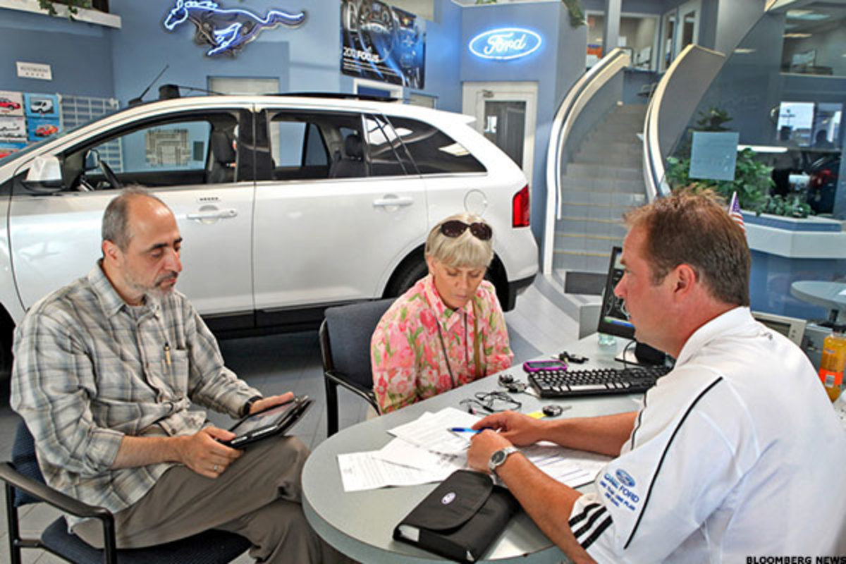 How to Out-Negotiate an Auto Dealership Salesperson And Win Every Time ...