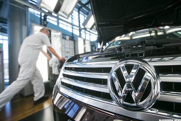 Volkswagen Scandal Widens: 10 Things to Know About the Diesel Emissions ...