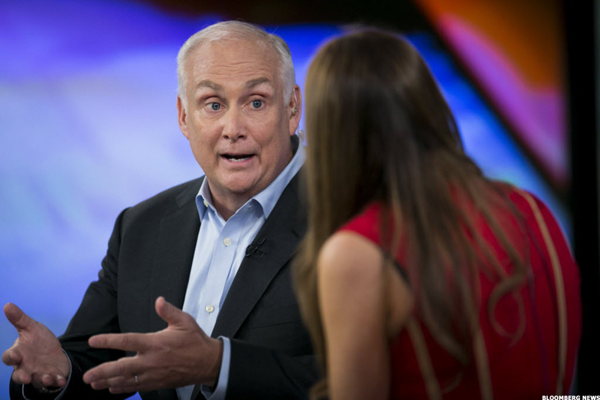 American Express (AXP) President Ed Gilligan Dies Suddenly on Flight to ...