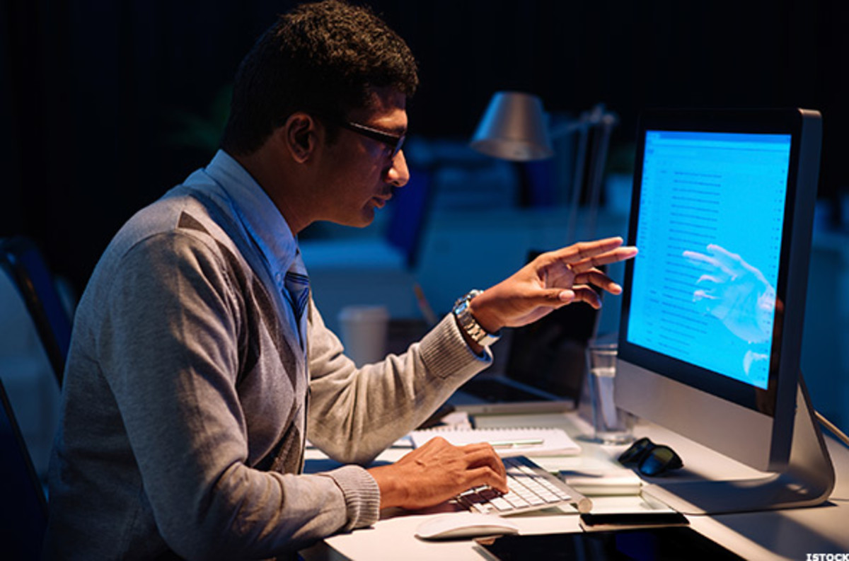 The 15 Best Business Schools to Get Into Tech Companies - TheStreet