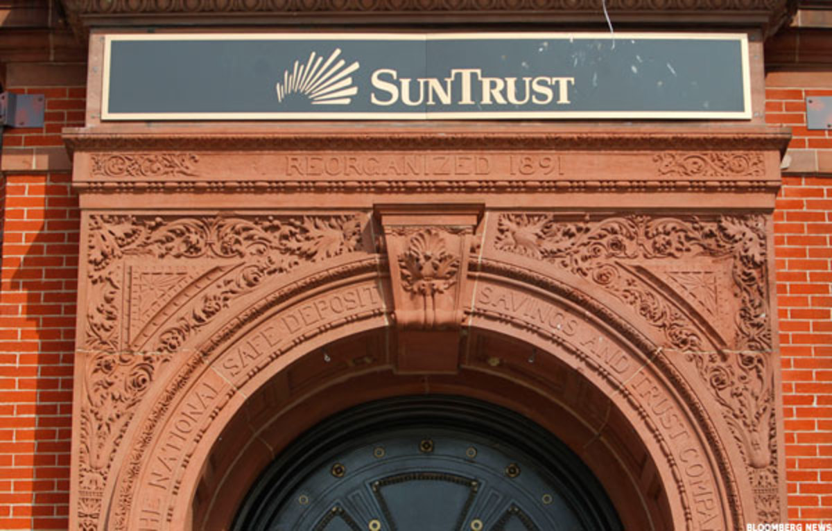 SunTrust's Earnings Fall From Mortgage Items, Refinance Drop - TheStreet