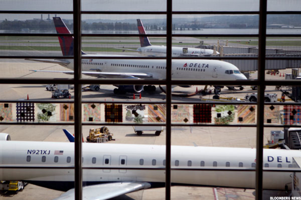 Demand Questions Surface in Delta, US Airways Reports - TheStreet