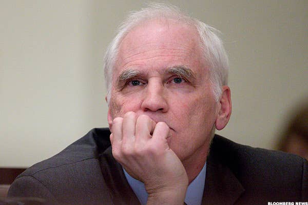 Fed's Tarullo Eyes 'Significant' Hike in Big Bank Capital - TheStreet