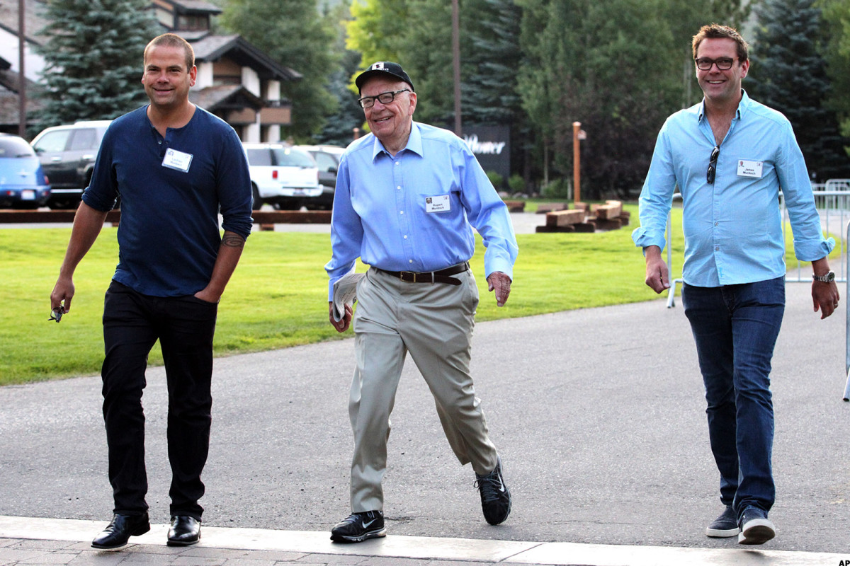 Fox's Murdochs at 21st century crossroad - TheStreet