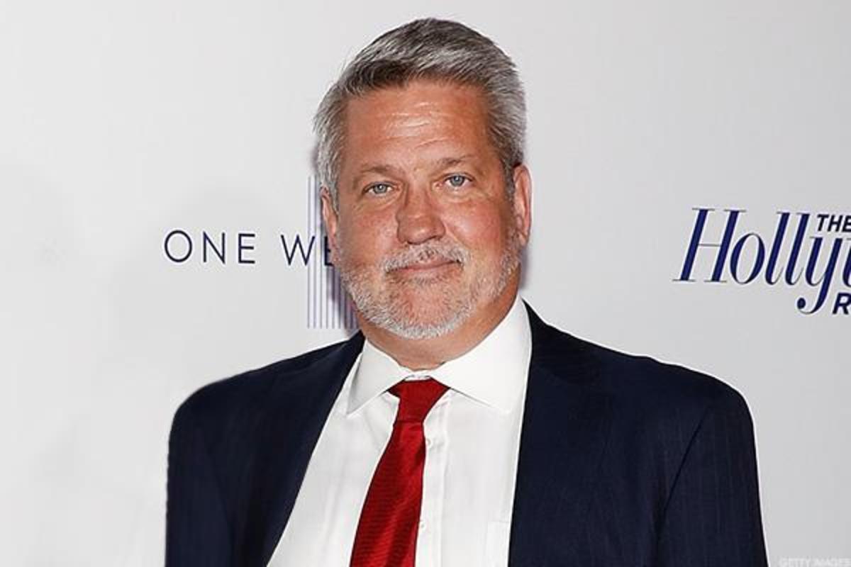 Fox News President Bill Shine Ousted as CEO James Murdoch Sends Clear ...
