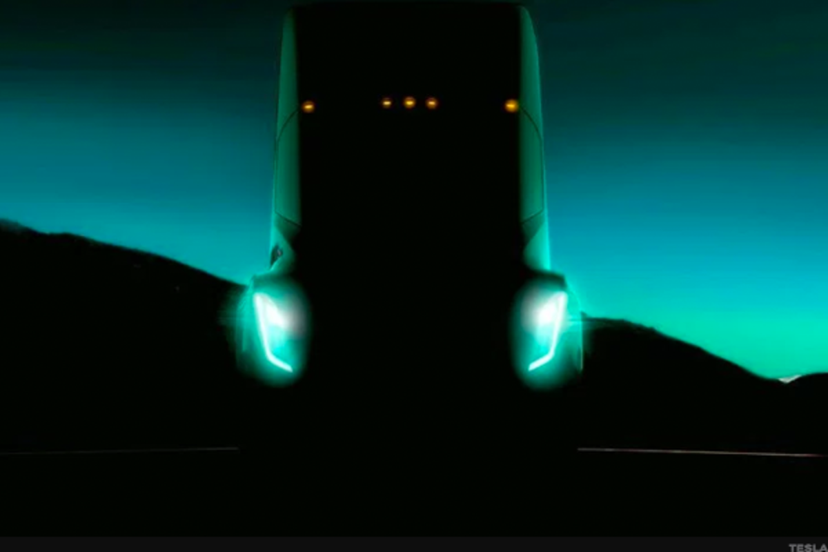 Take a Quick Look at Tesla's (TSLA) All-Electric Semi Truck (Maybe ...