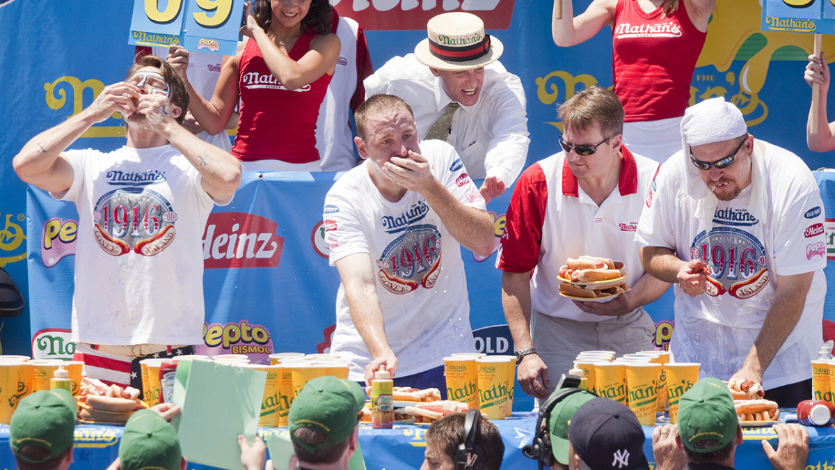 The 'Masters' of Competitive Eating Is Here: Nathan's July 4 Hot Dog ...
