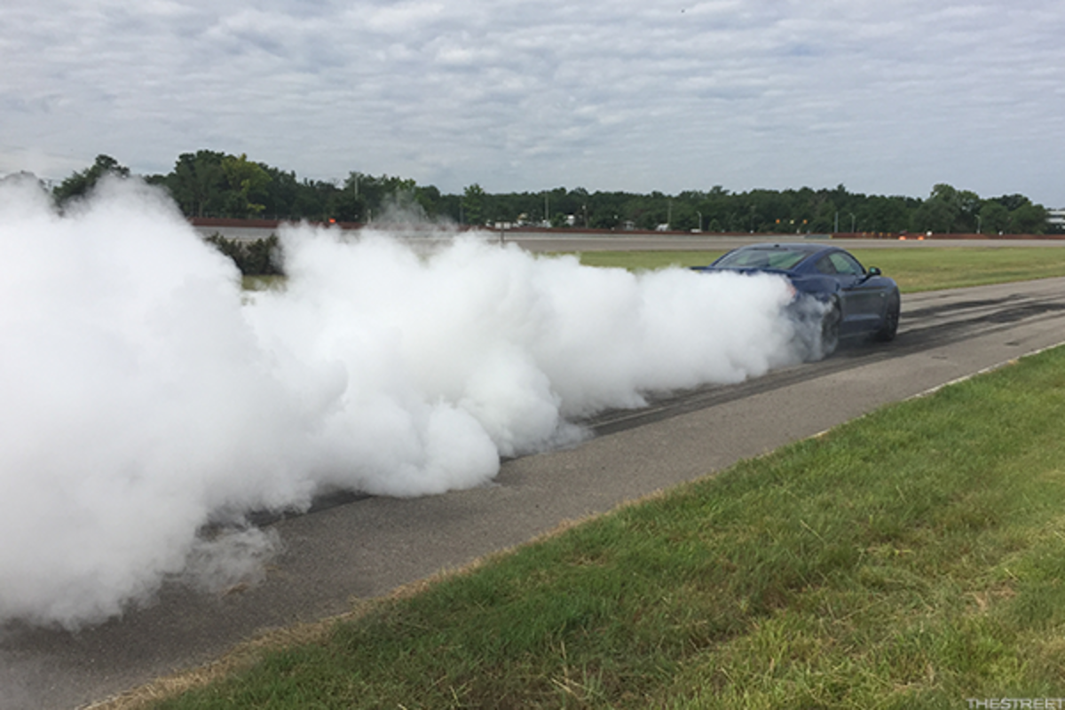 Ford's 2018 Mustang Will Have Rip-Your-Face-Off Horsepower and Be ...