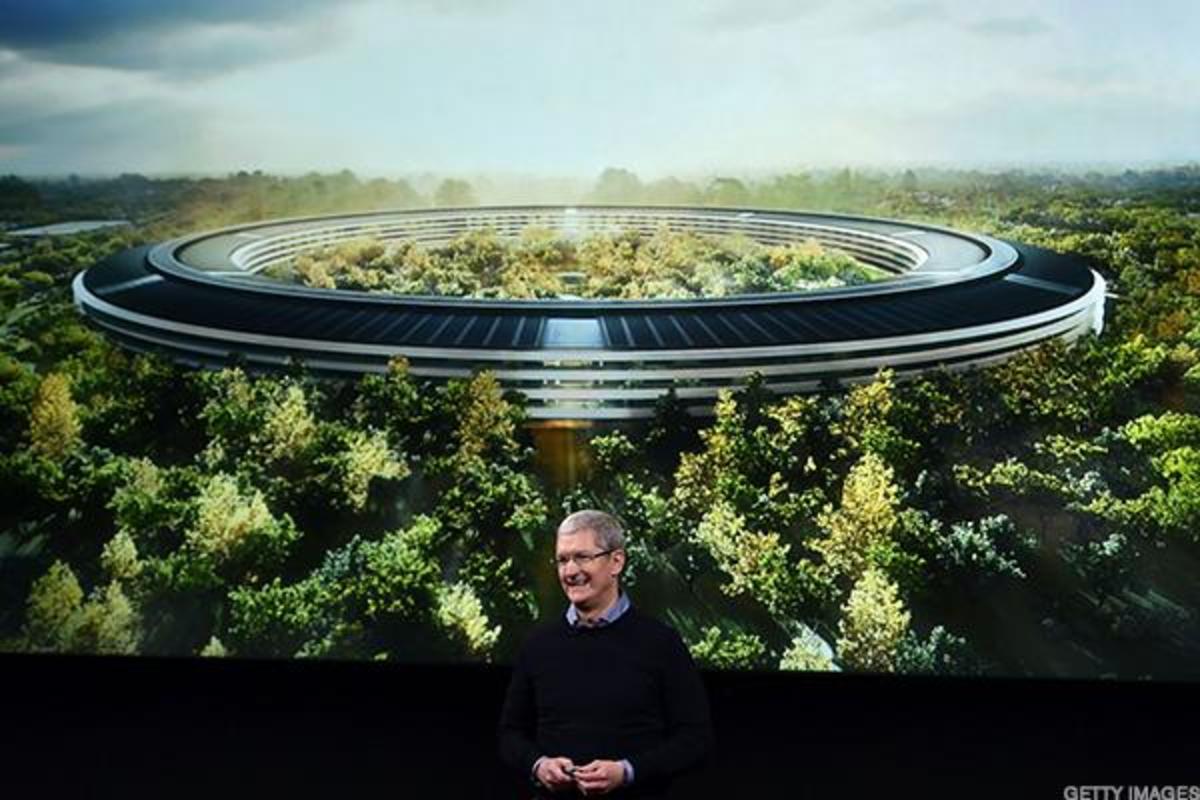 Apple Finally Set to Unveil Stunning New 'Spaceship' Campus Tuesday ...