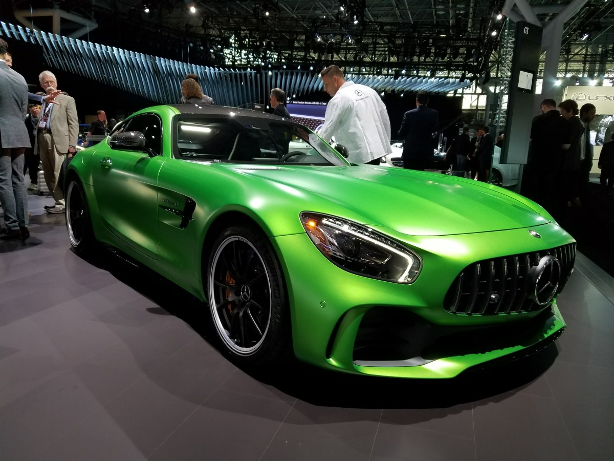 Mercedes Badly Wants to You to Own One of These AMG Super High ...