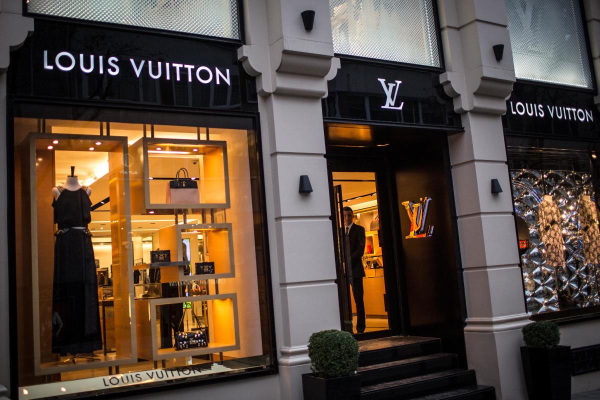 LVMH Just Proved Rich People Are Using Stock Market Gains to Buy Pricey ...