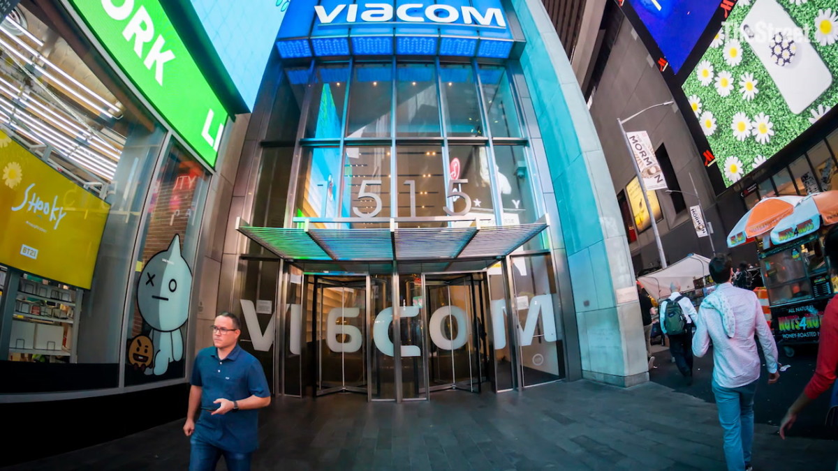 ViacomCBS Stock Plunges On Q4 Earnings Miss, Paramount Name Change ...