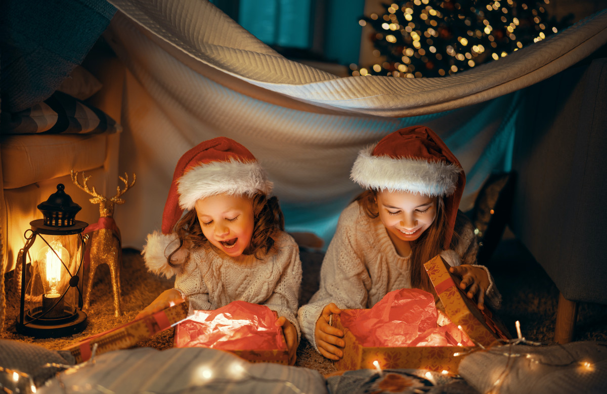 Tips for Finding the Best December Shopping Deals - TheStreet