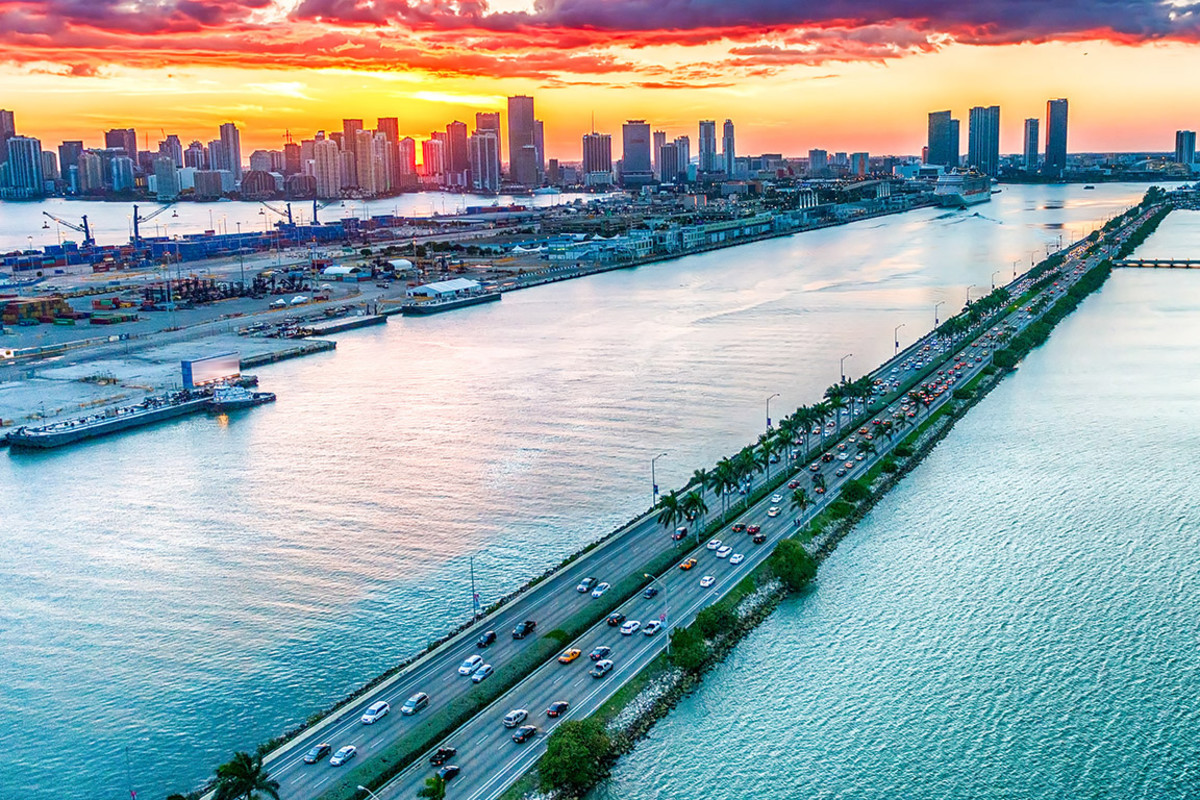 The Most Polluted American Cities - TheStreet