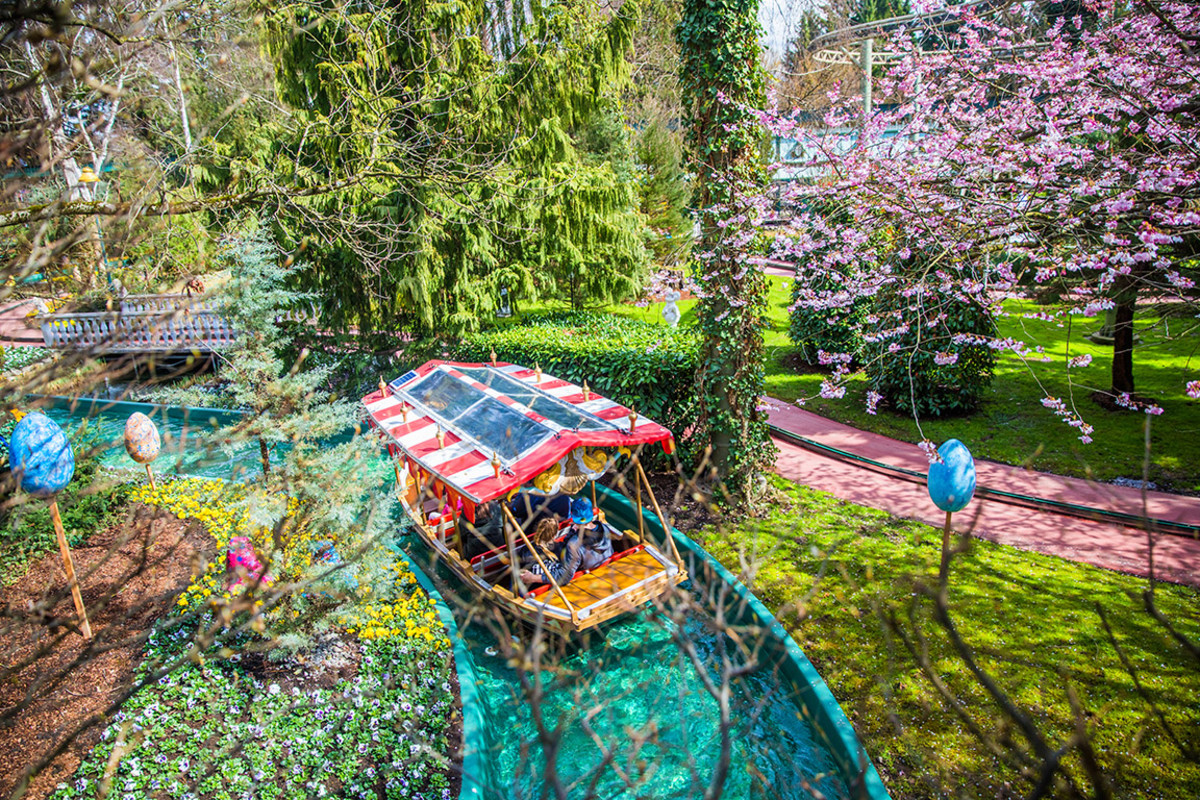 The Busiest Theme Parks in the World - TheStreet