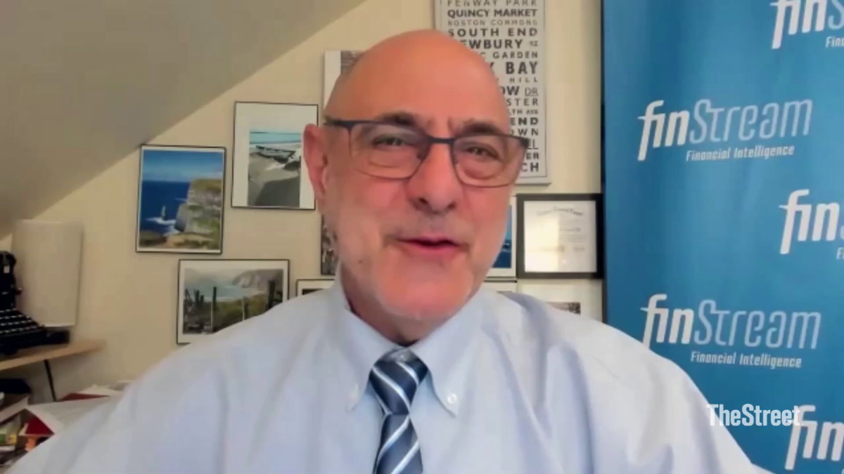 Ask the Hammer: Should I Withdraw Money from My Roth IRA or Traditional ... Ask the Hammer: Should I Withdraw Money from My Roth IRA or Traditional ...