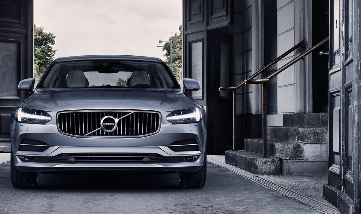 Volvo Cuts IPO Size, Expects to Be Valued at $18 Billion - TheStreet