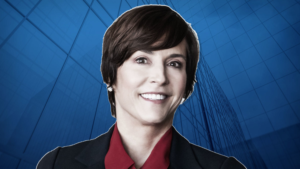 Why Value Stocks May Again Beat Growth in 2023 - TheStreet