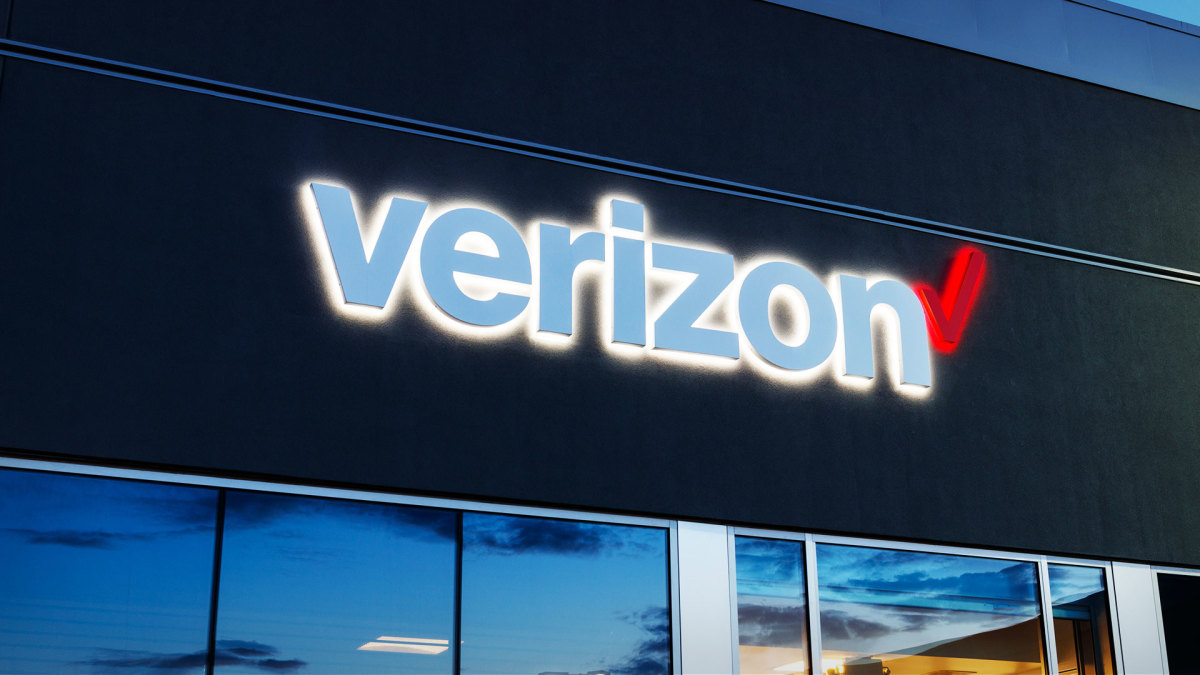 Verizon Stock Chart Provides Clear Range After Mixed Earnings - TheStreet