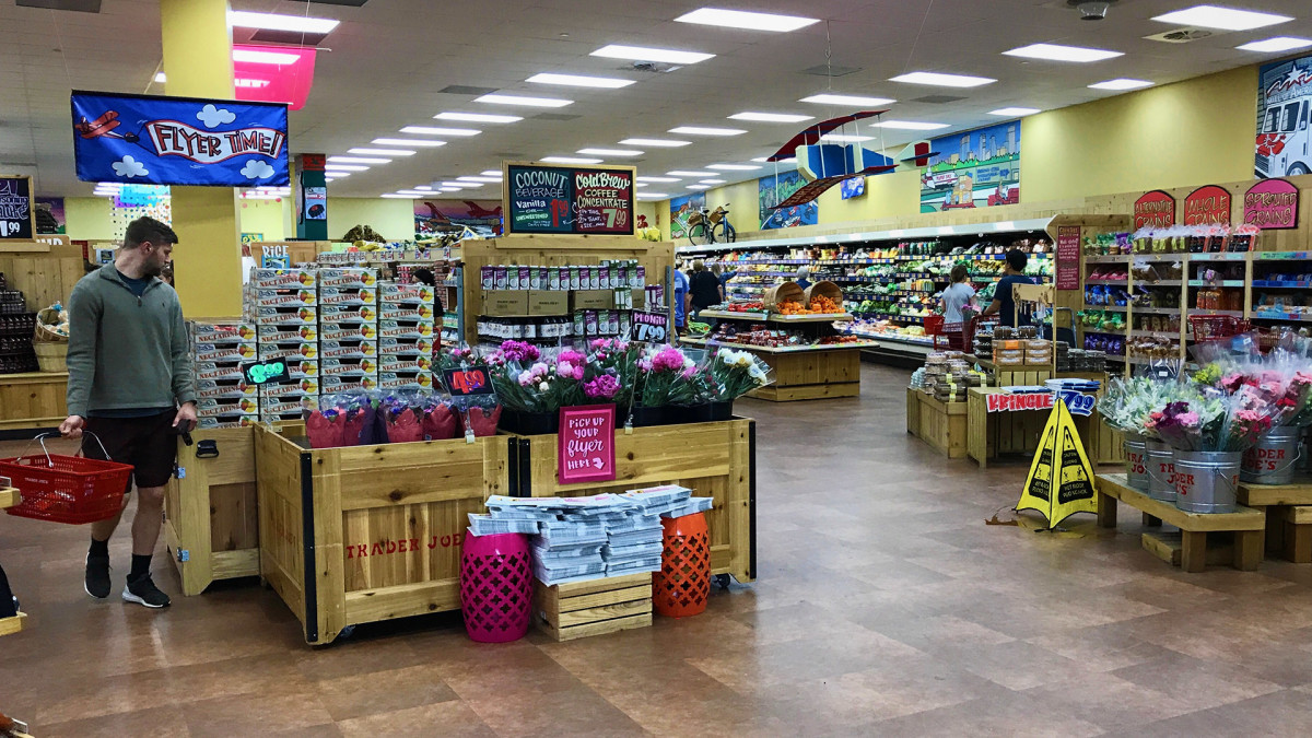 Walmart, Target, and Kroger rival makes a customer promise - TheStreet