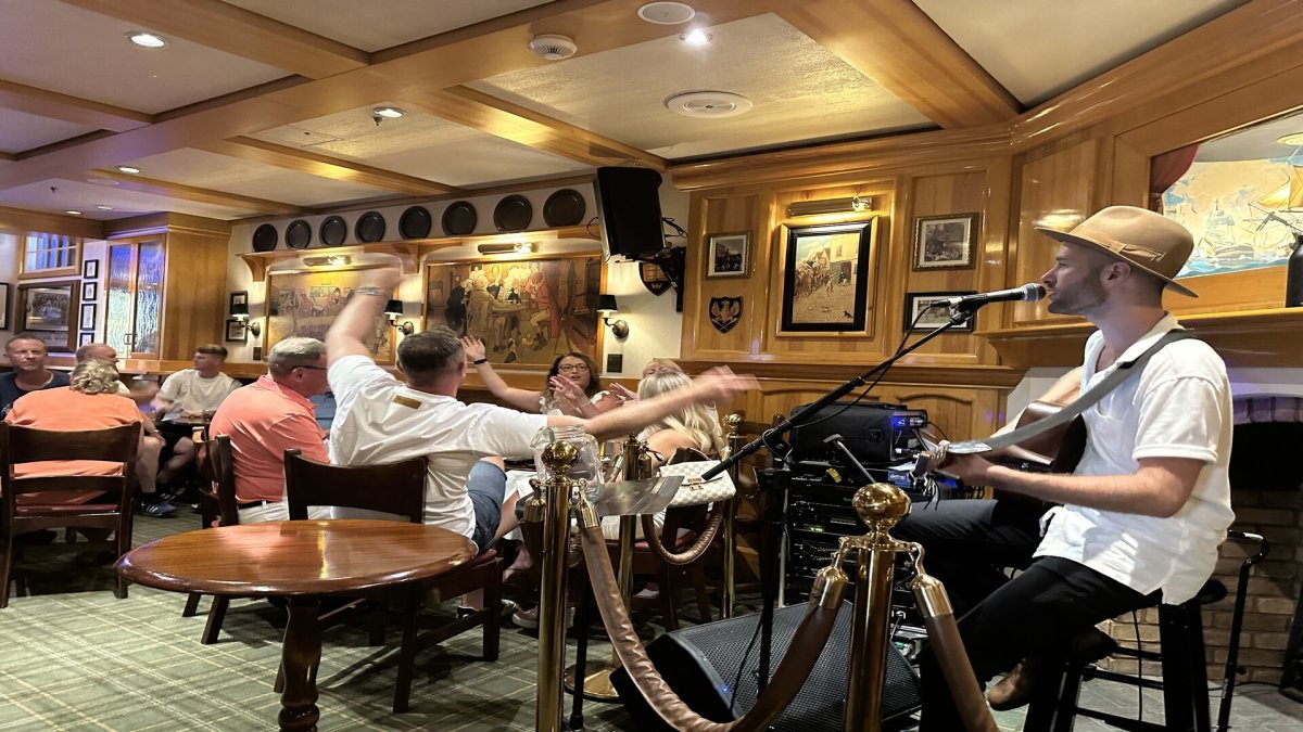 Royal Caribbean: How an experienced cruiser handles tipping - TheStreet