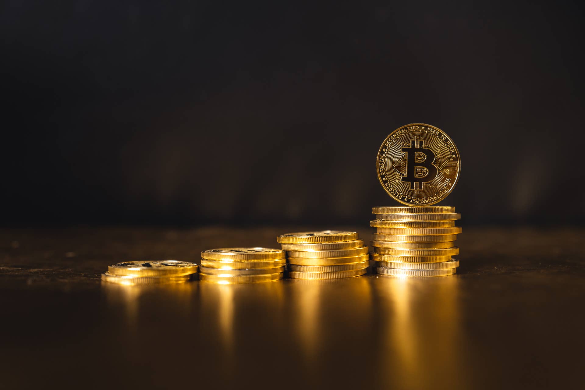 Bitcoin could ‘definitely surpass’ gold’s market cap by the end of 2025 ...