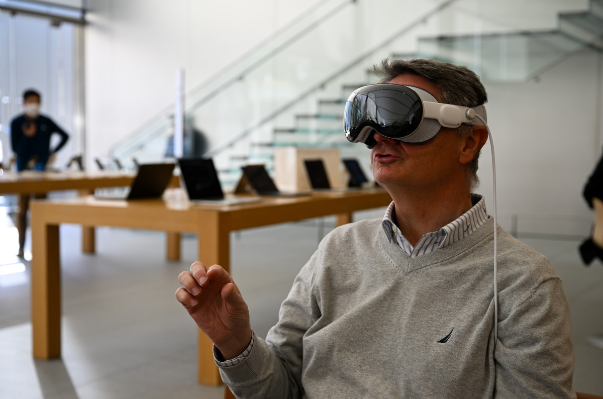 Frustrated customers return new Apple product for this reason - TheStreet