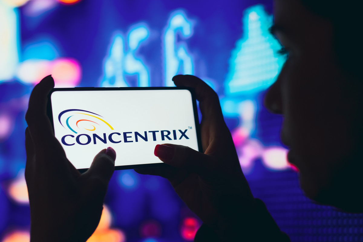 Remote customer service jobs: What they pay & how to get one - TheStreet