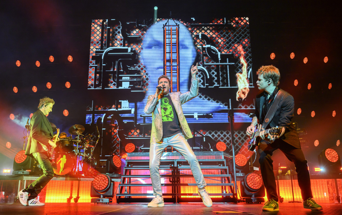 Huge 80s rock band returns to Las Vegas Strip casino for shows - TheStreet