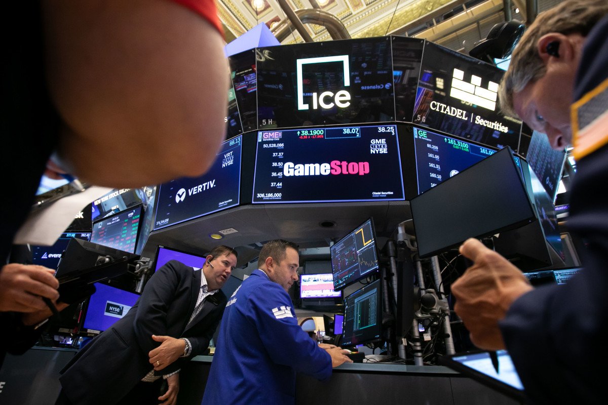 Stock Market Today: Stocks drift lower ahead of Fed rate decision - TheStreet