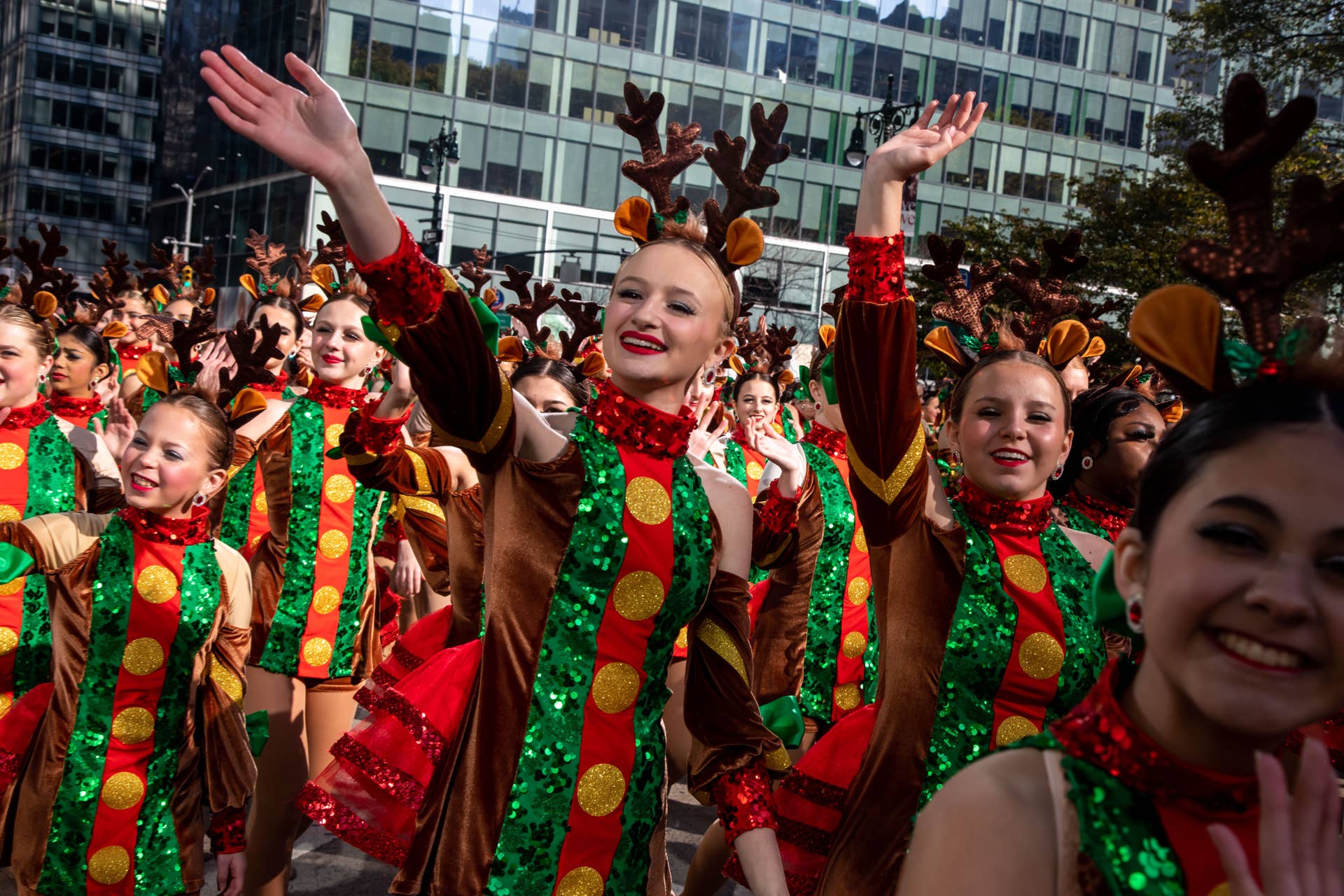 How much does the Macy's Thanksgiving Day Parade cost and who pays for ...