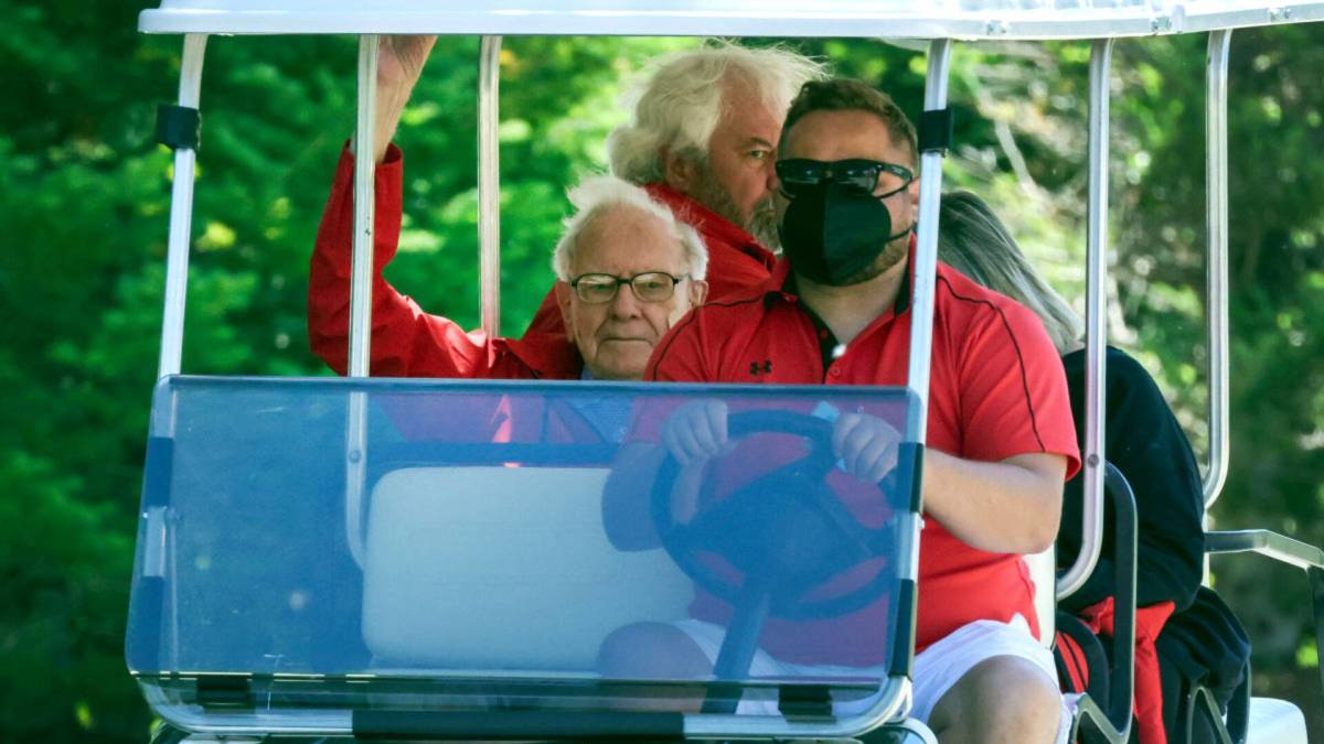 Buffett's latest investment in this sector looks like a winner - TheStreet