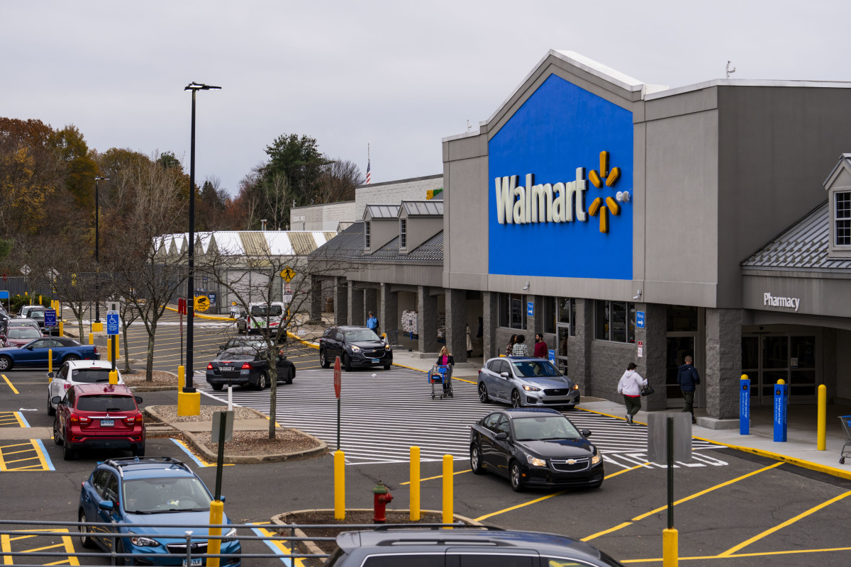 Walmart adding a convenient new store feature customers will love ...