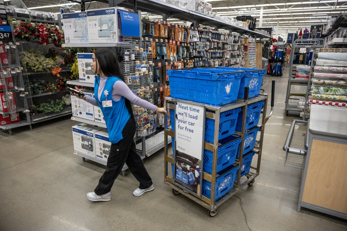 Analyst unveils new Walmart stock price target ahead of earnings ...