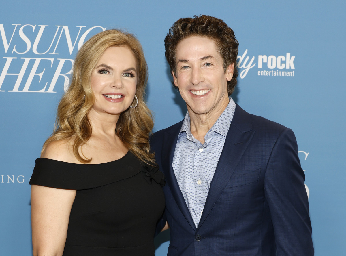 Joel Osteen Biowiki Age Wife Kids Father Net Worth Joel Osteen Net