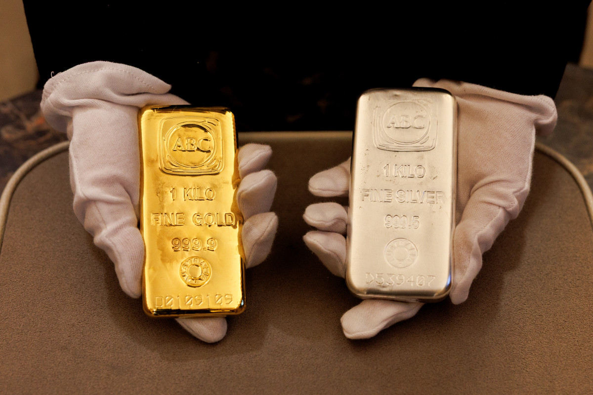 Gold suffers worst drop since 2013 amid rival asset's recovery ...