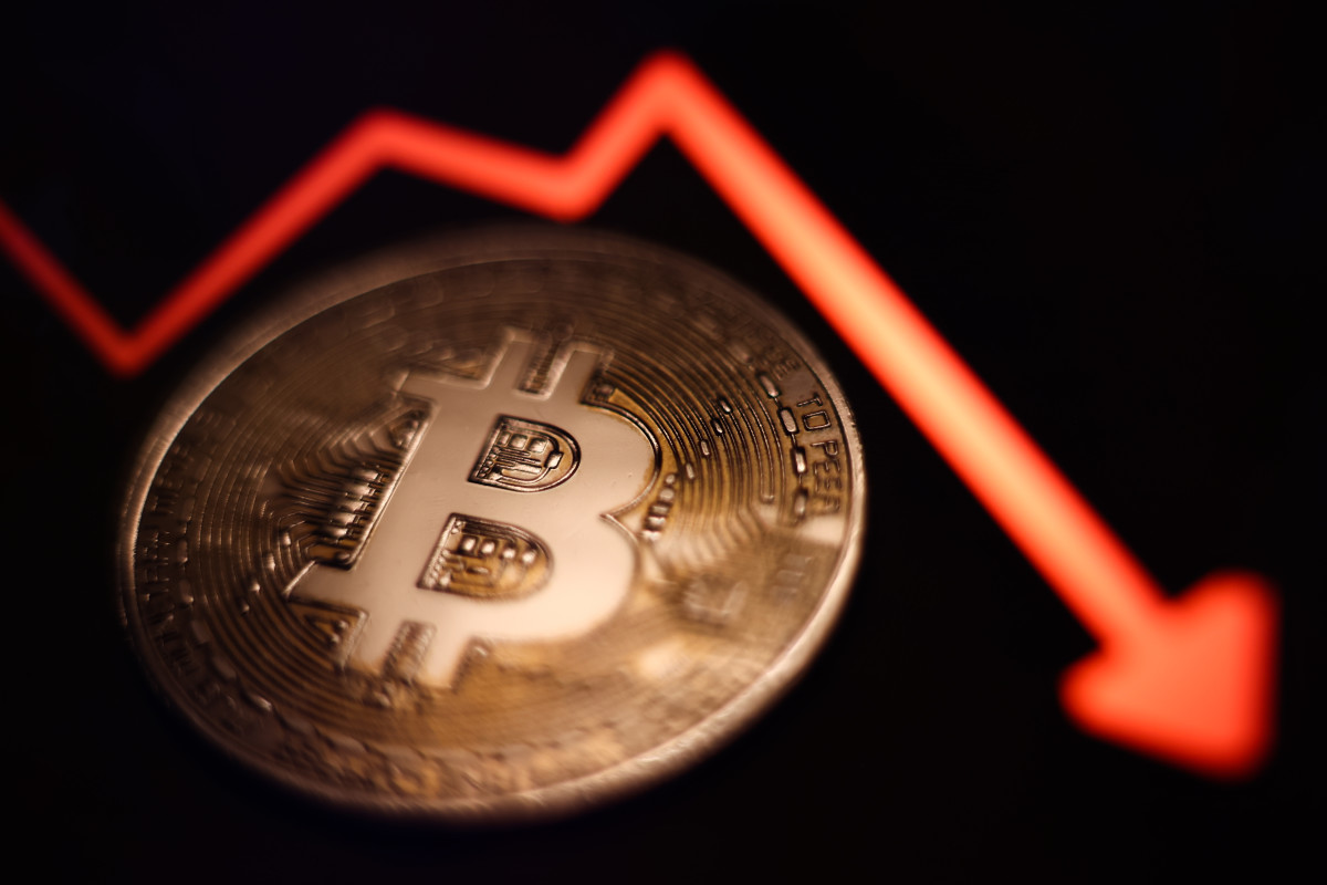 Analyst predicts further breakdown as Bitcoin price crashes below ...