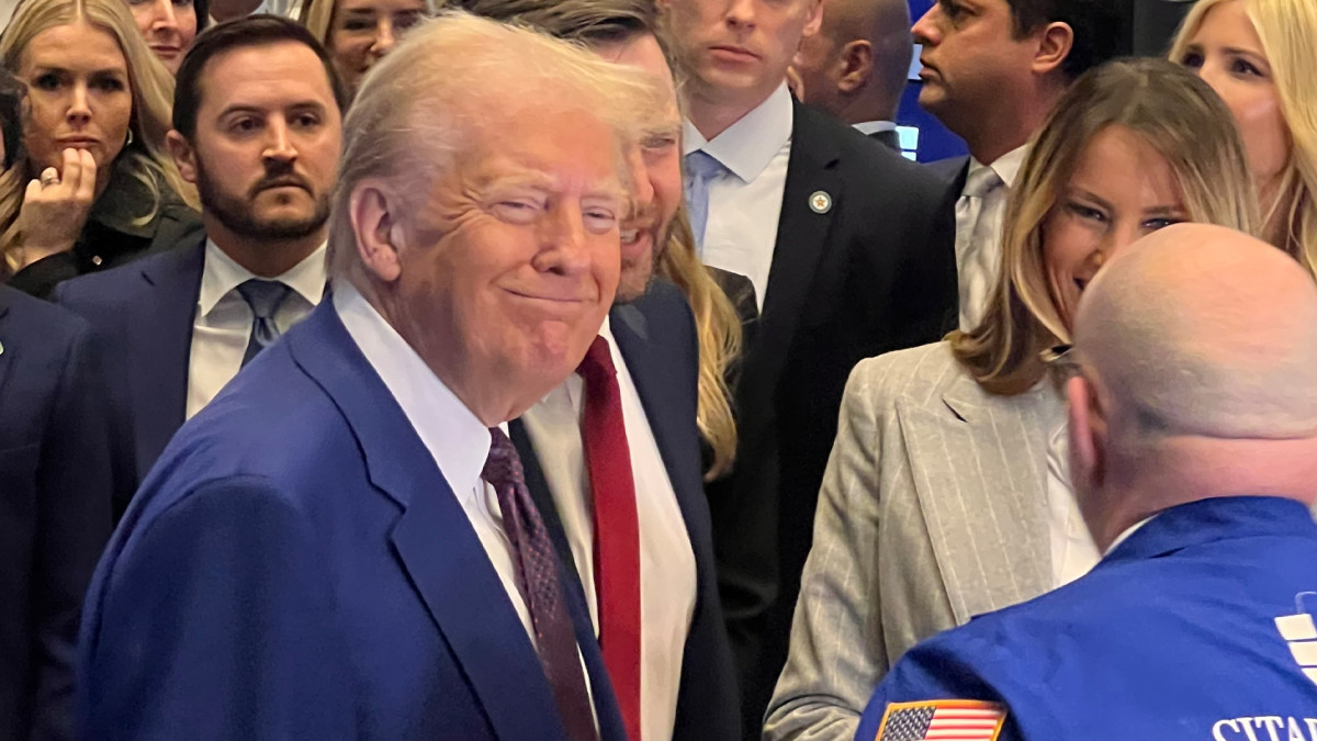 FAA chief resignation signals challenge for airline industry - TheStreet