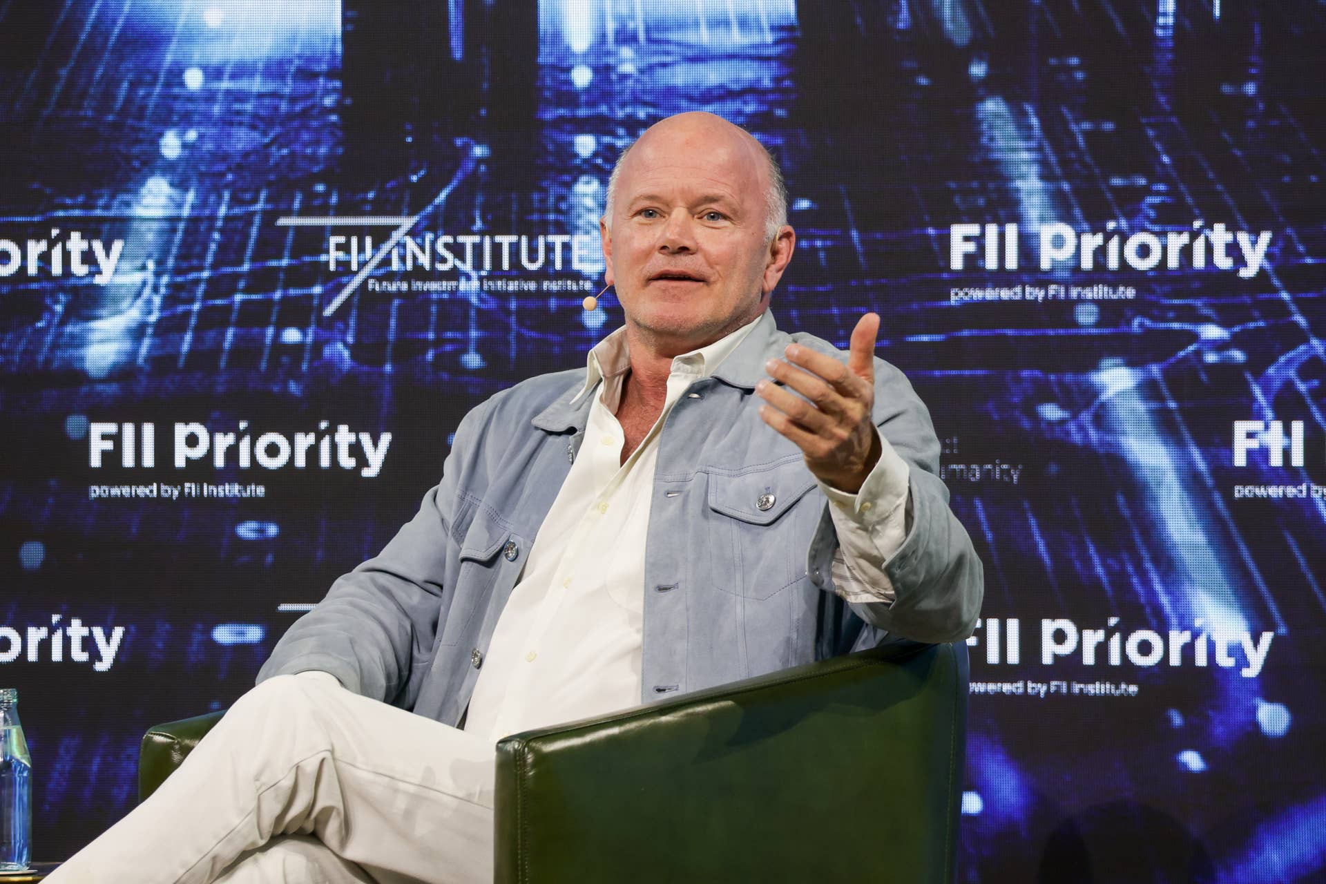 Major crypto stock rises despite $216M in quarterly loss - TheStreet ...