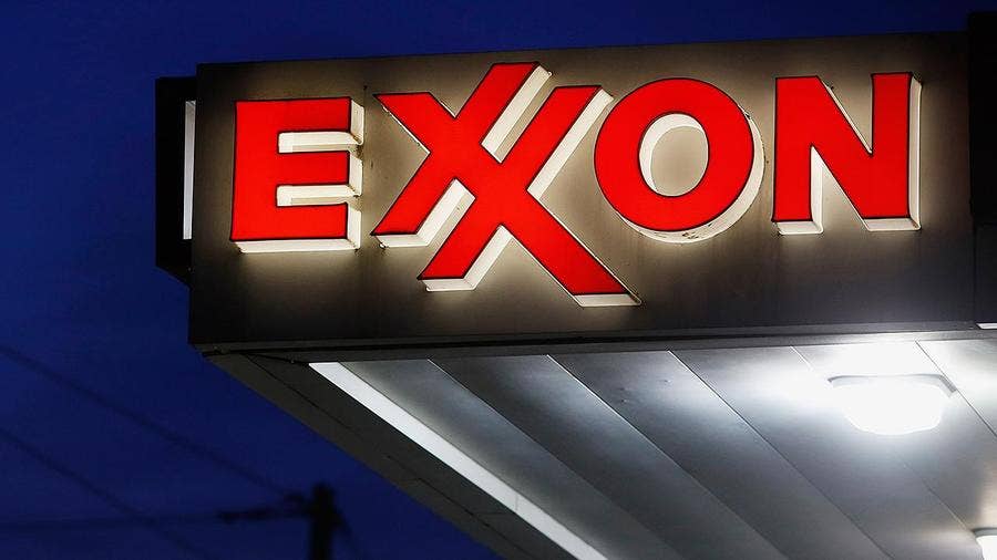Analysts unveil ExxonMobil stock price target after oil price collapse ...