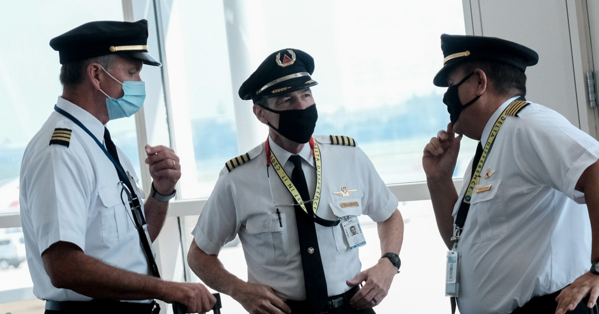 The FAA expands the list of approved drugs for pilots - TheStreet