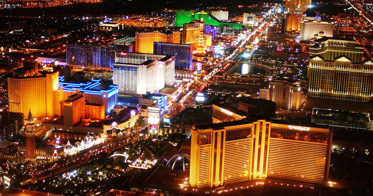 Las Vegas Strip Sphere signs superstar band for longer residency ...