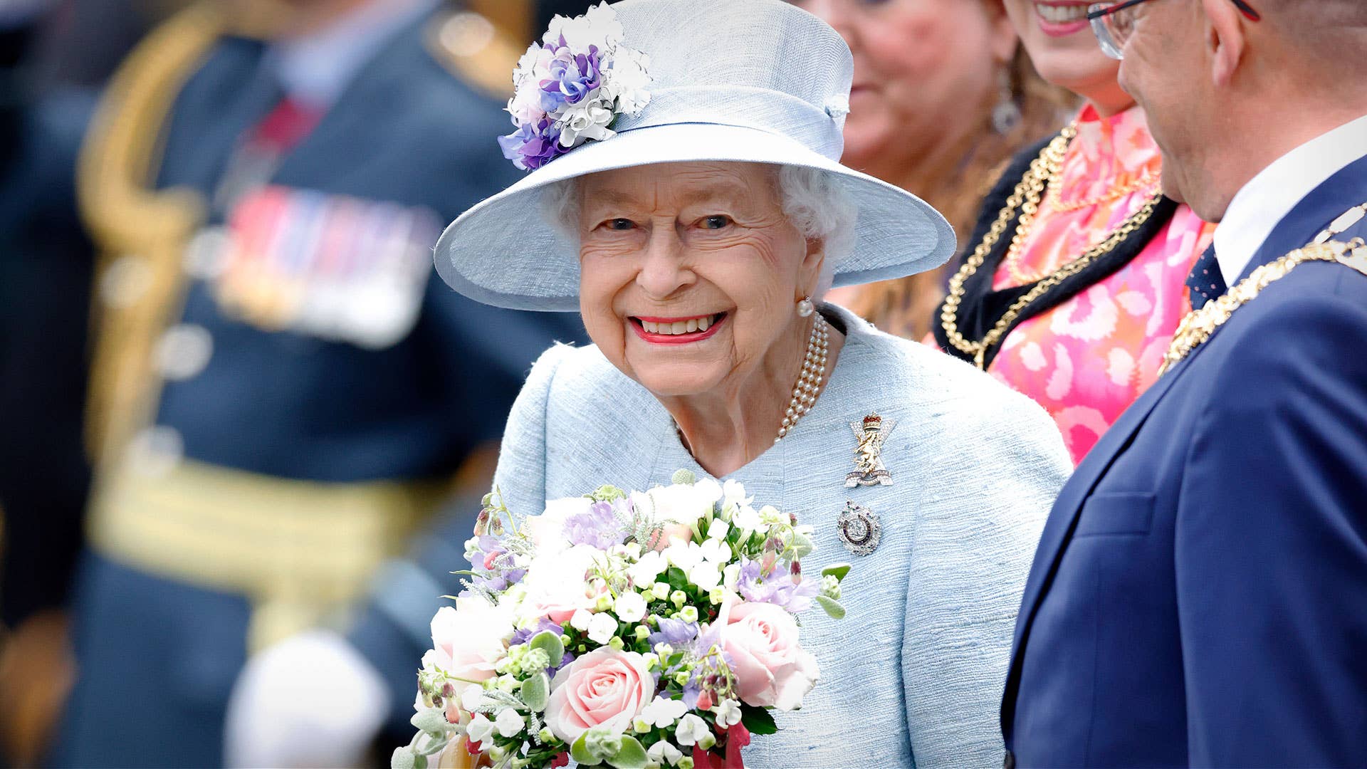 Queen Elizabeth Under Medical Supervision As Health Concerns Grow ...