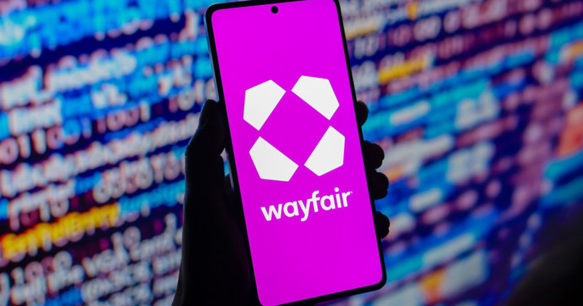 Wayfair is selling a $599 retro sofa for just $224 - TheStreet