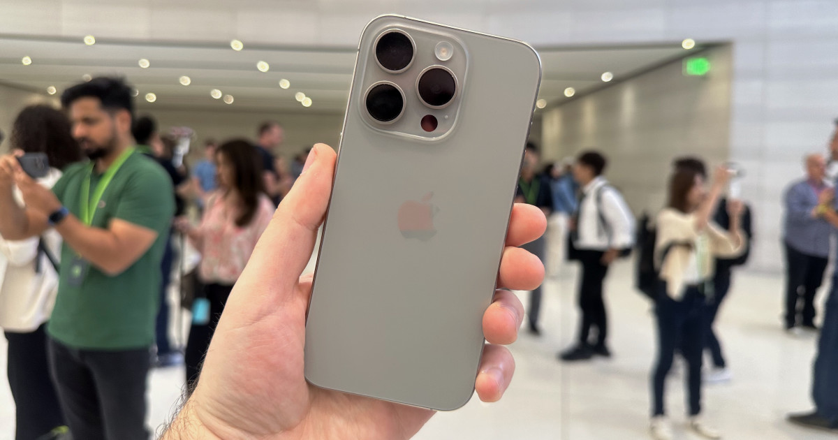 Apple confirms that drying a wet iPhone in rice could damage your ...