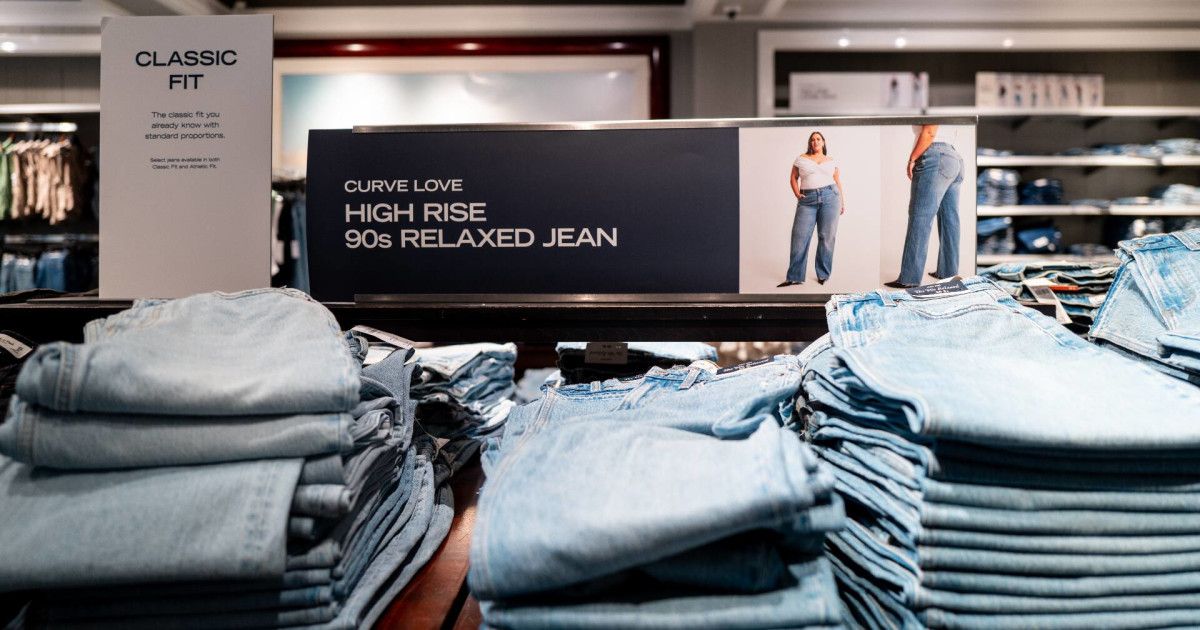 133-year-old mall retailer has comeback after closing 100s of stores ...