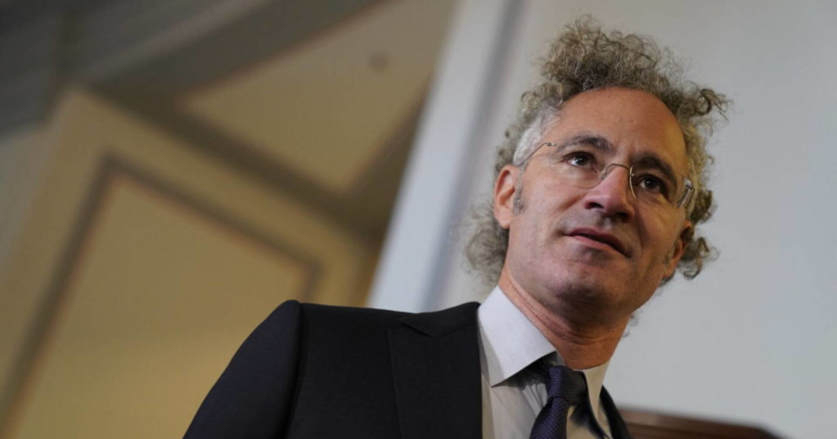 Salesforce CEO sends message on Palantir after $950M deal - TheStreet