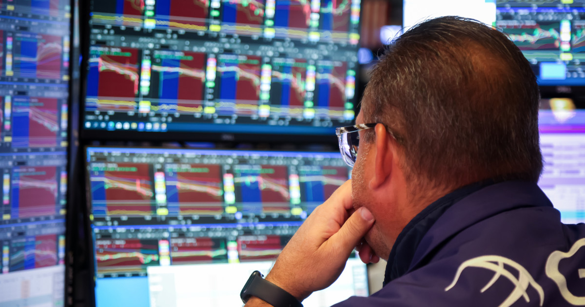 Stock Market Today: 10-year yield under 4%; stocks slump - TheStreet